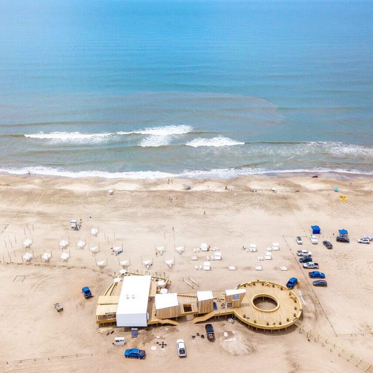 Pinamar: cinco paradores con onda para tomar, comer y bailar frente al ...