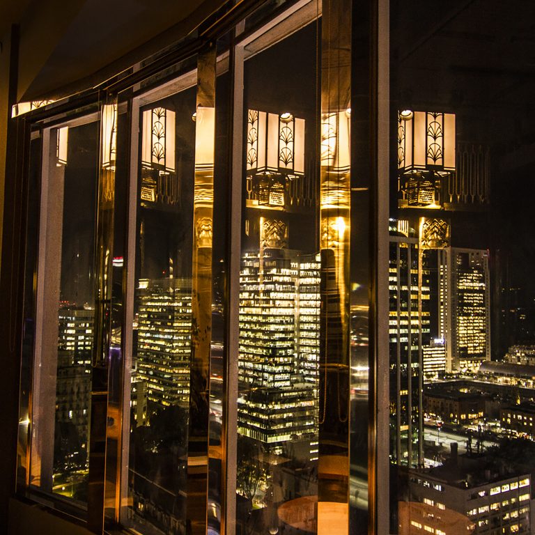 Te contamos un secreto: Llega Trade Sky Bar, un rooftop con tres pisos ...