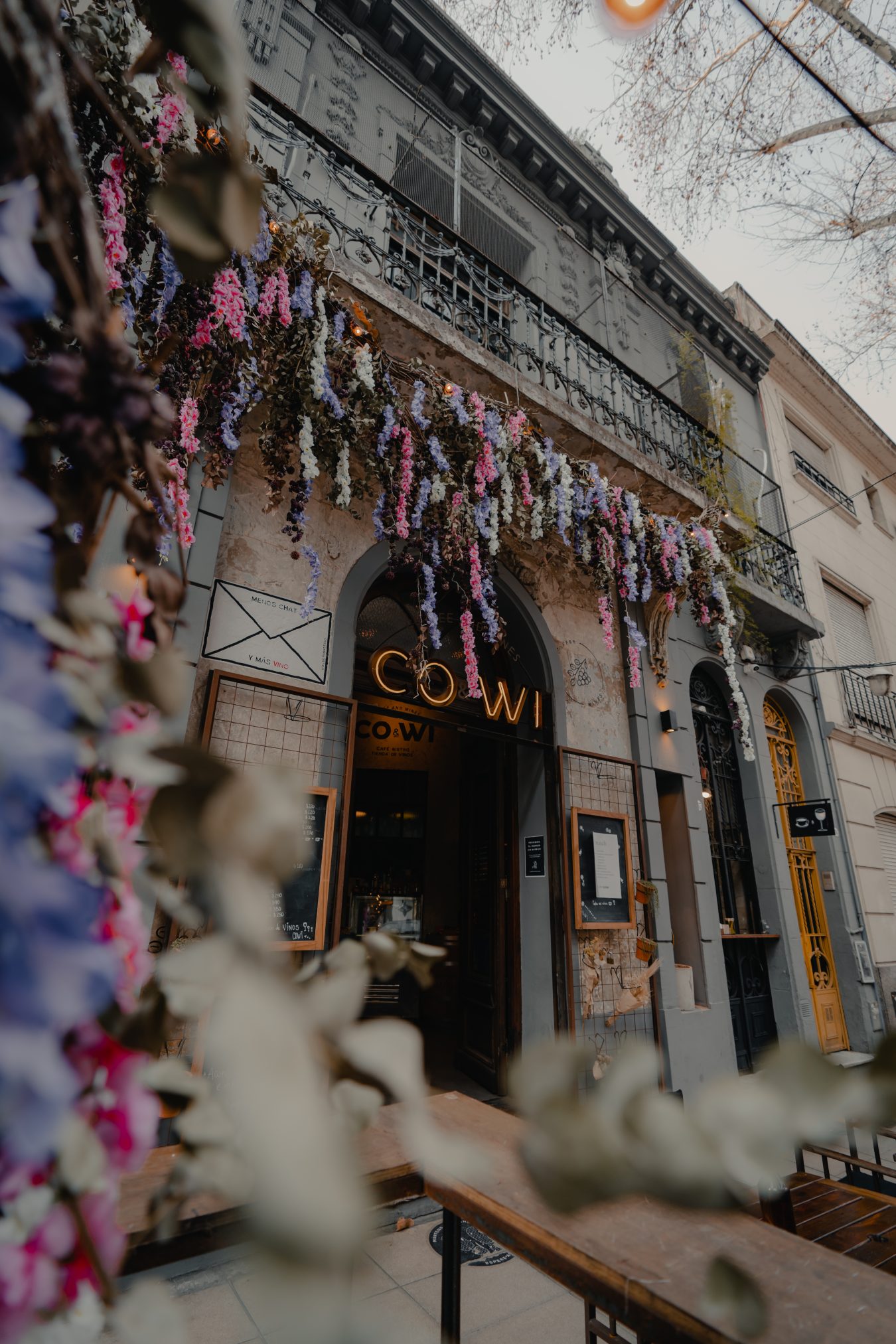 La «disputa» de la puesta del sol: ¿los wine bars son las nuevas ...