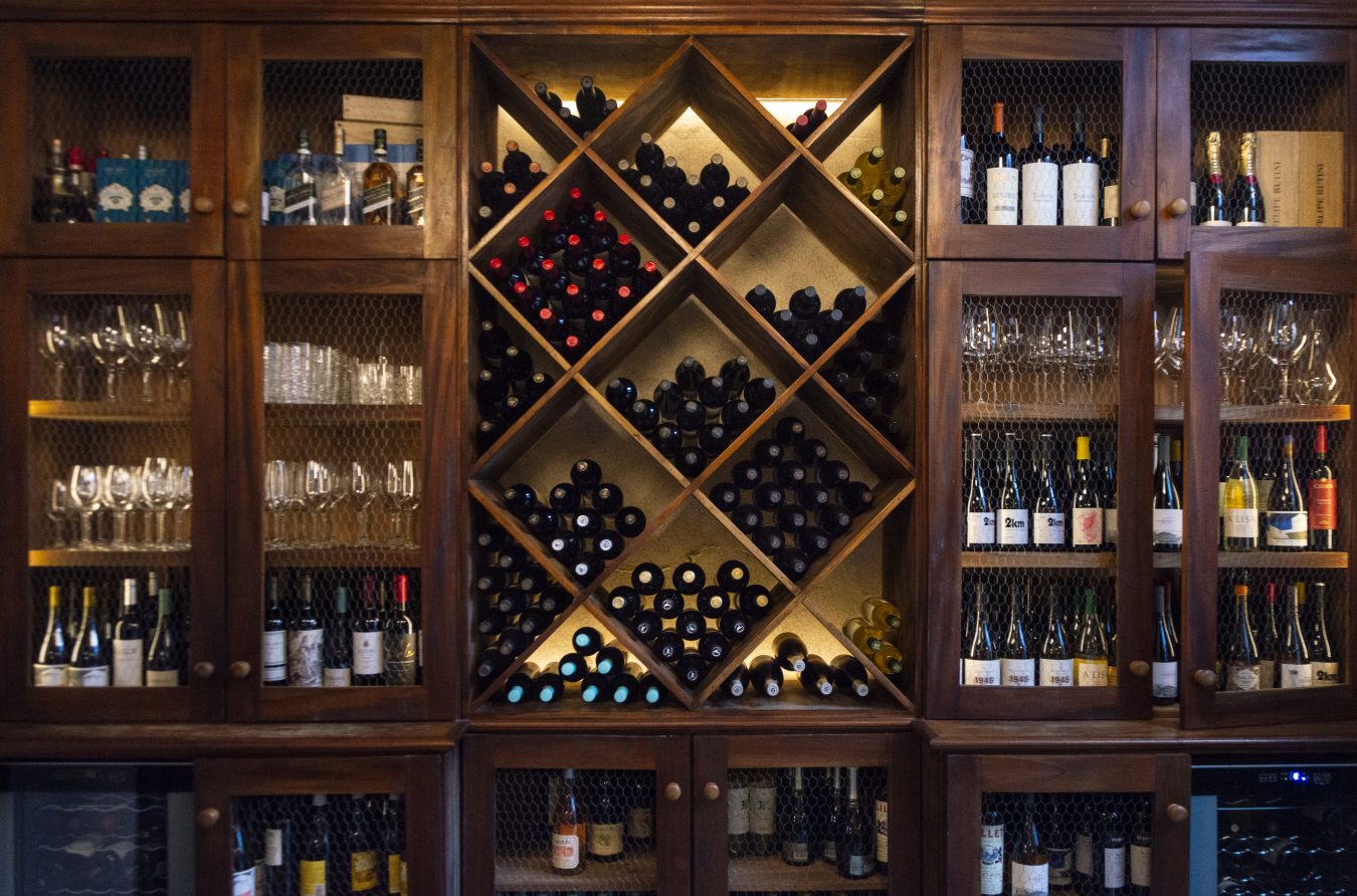 Cavas de Buenos Aires: así se vive el ritual del vino en Mengano ...