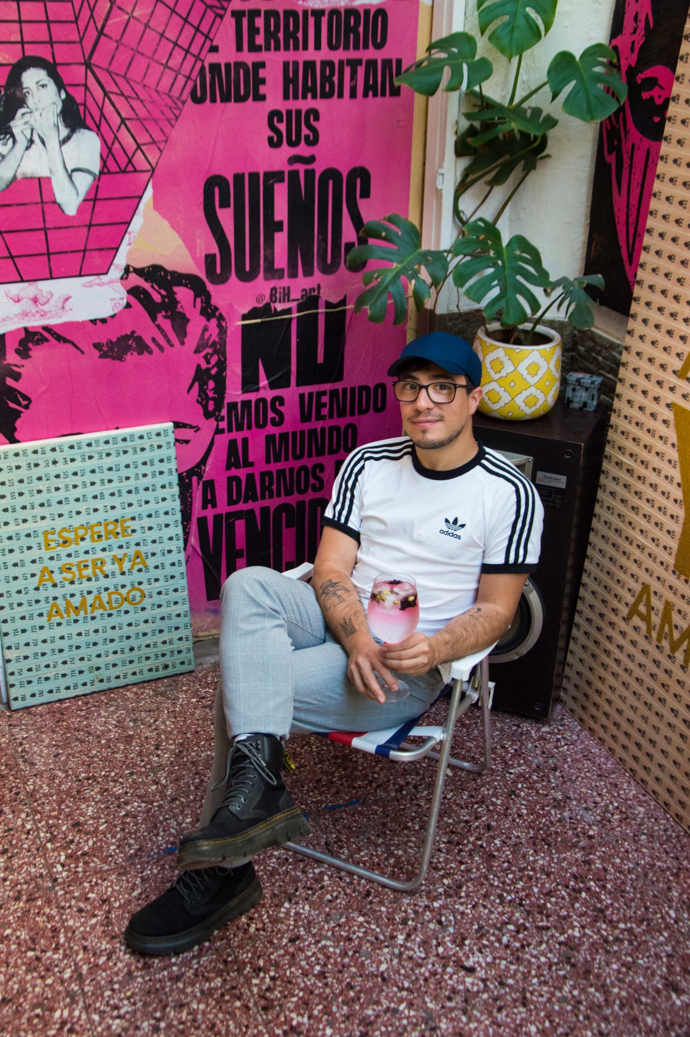 Gin con Artistas/ Sebastián Andreatta (más conocido como BiH) desde su ...